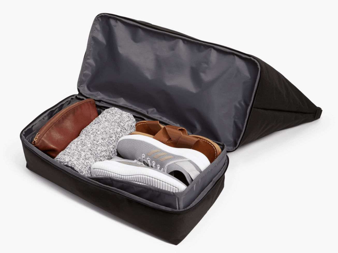 Here's how to travel for one week with only 7kg hand-baggage