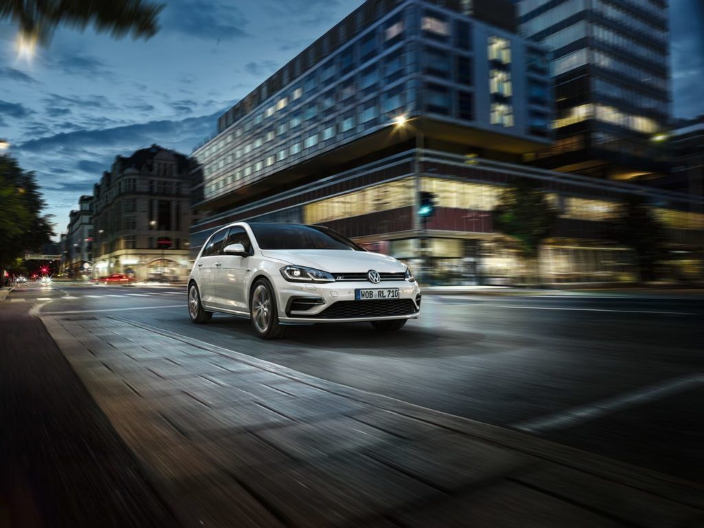 The Golf R-Line: the sporty twist to a Volkswagen icon | AugustMan ...