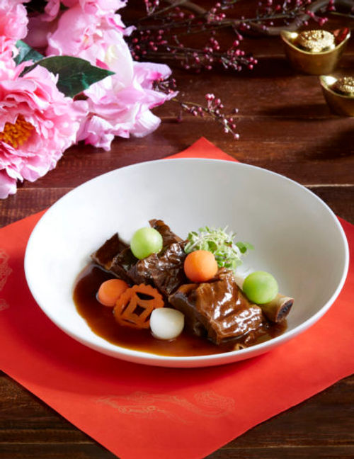 9 reunion dinner set menus to try in Singapore for CNY 2022