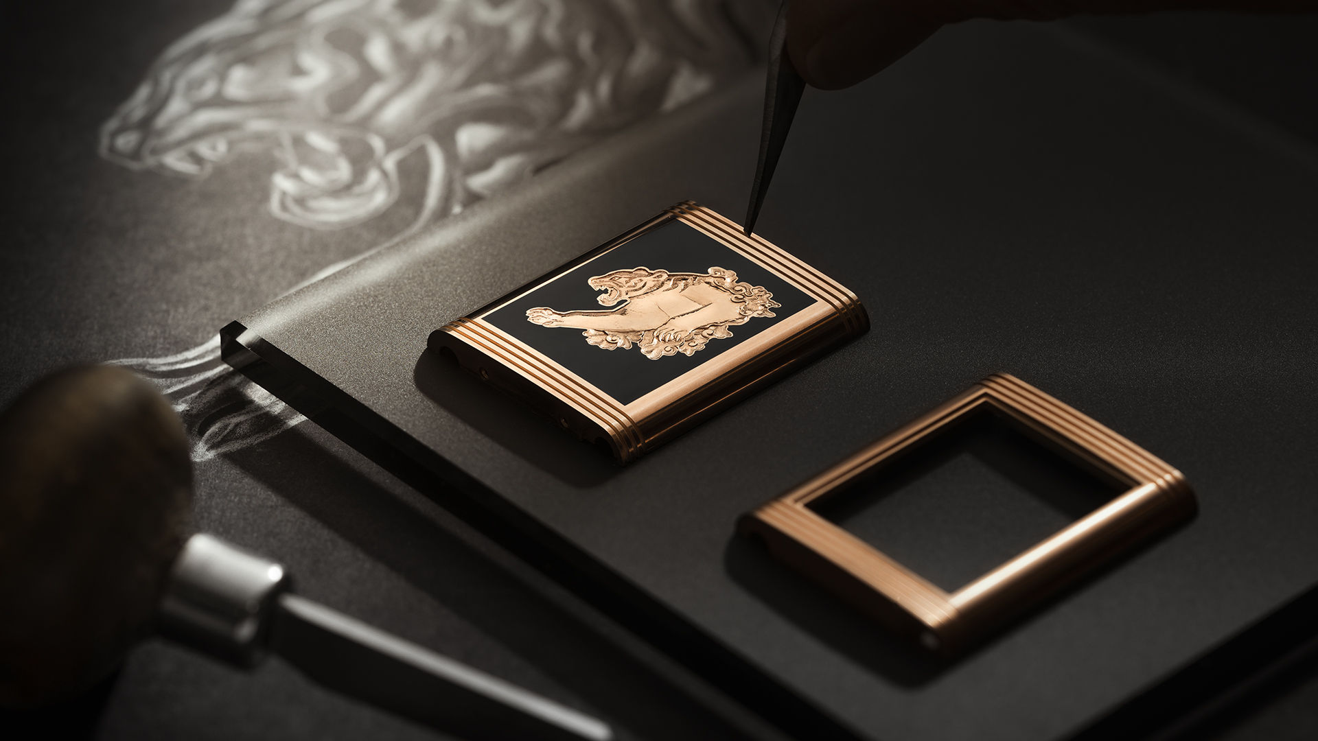 Jaeger-LeCoultre Releases Reverso Tribute Enamel “Tiger” Edition