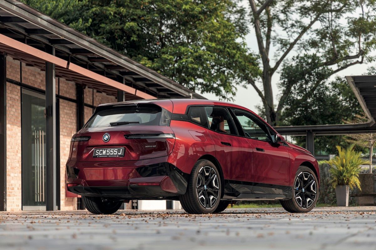 The BMW iX XDrive 40 is worthy of being BMW's flagship electric