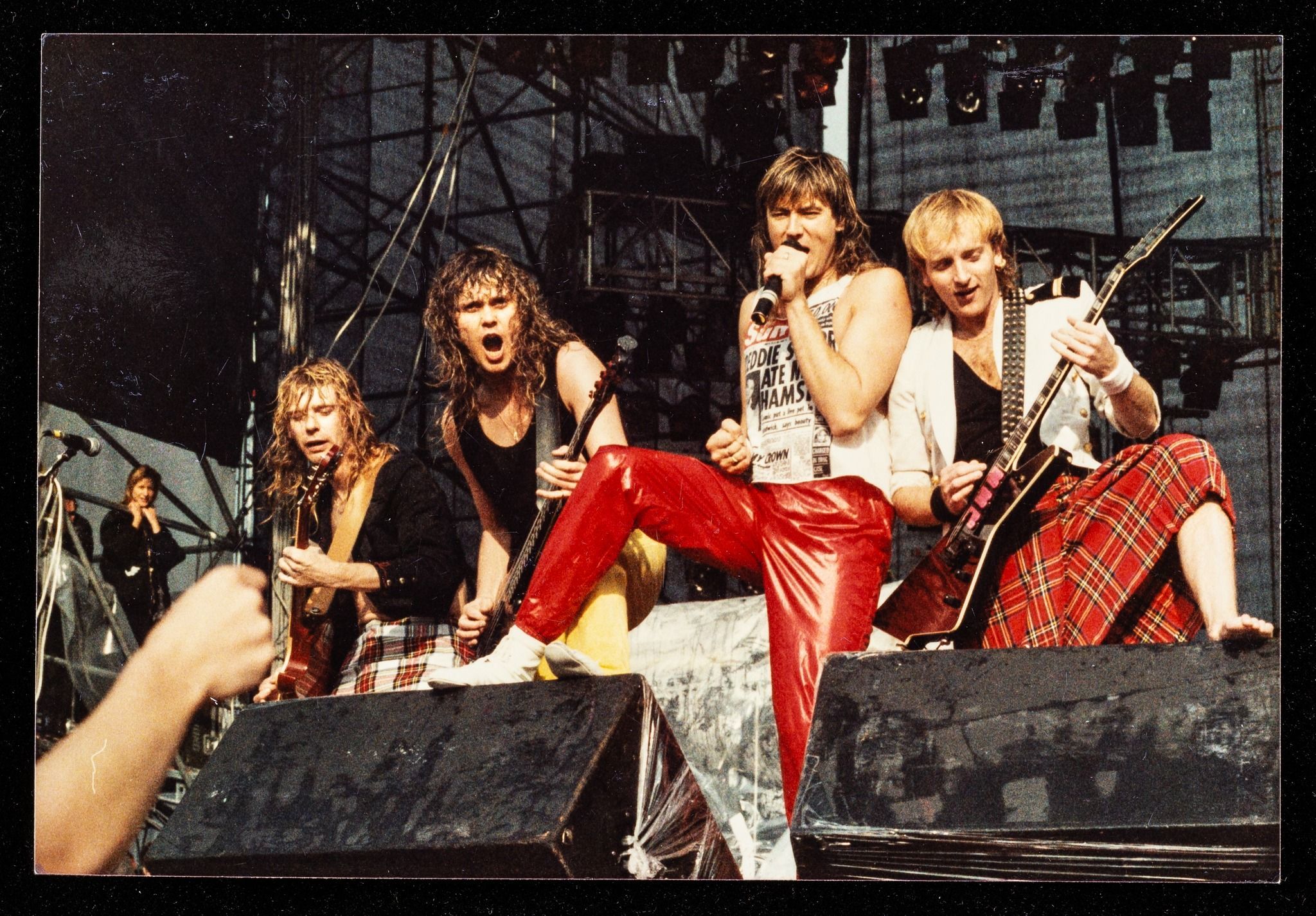 Def Leppard On Touring & Releasing "Diamond Star Halos" Amidst Covid