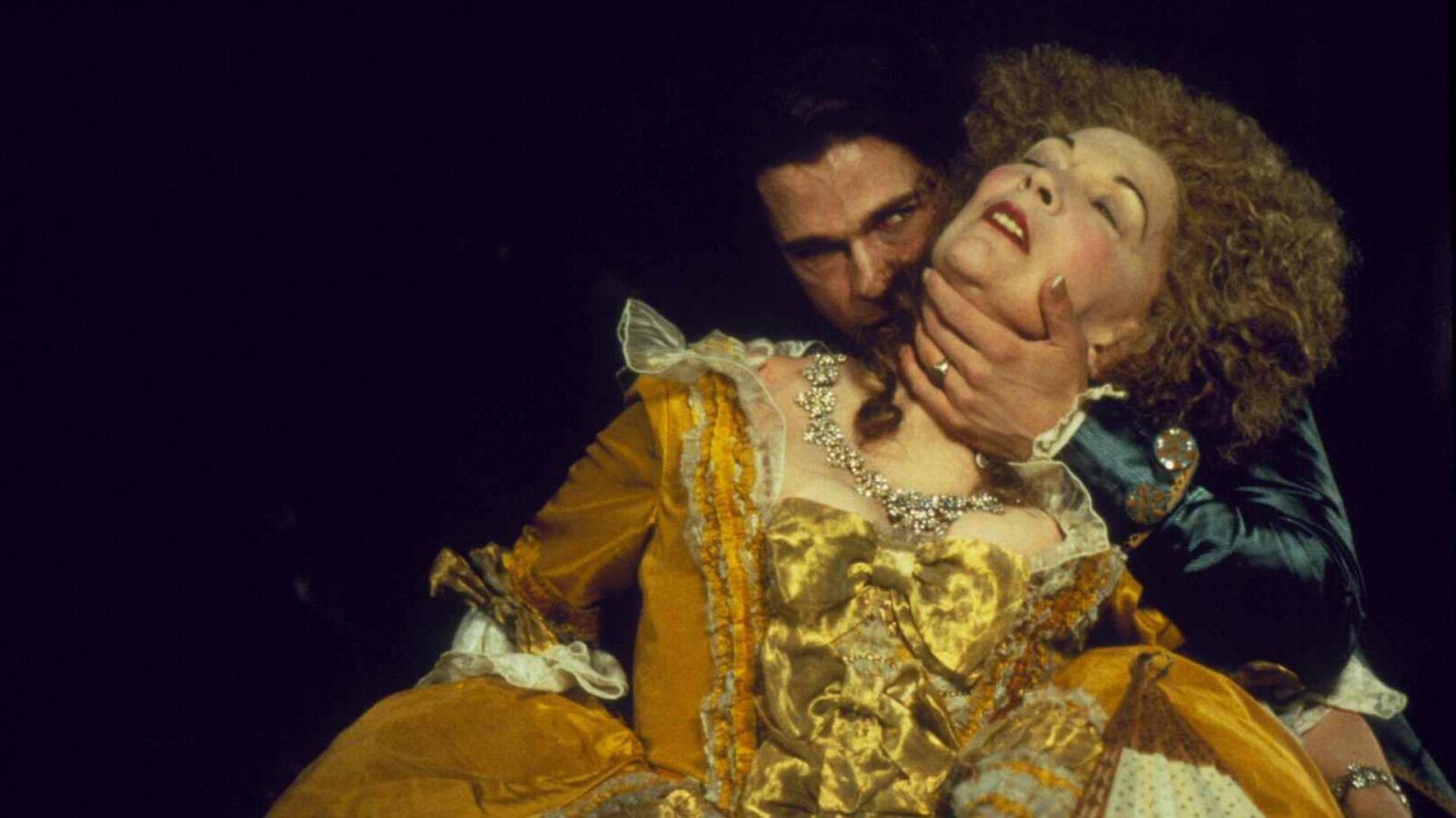 'Dracula' to 'Thirst': Best Vampire Movies That Are Bloody Terrifying