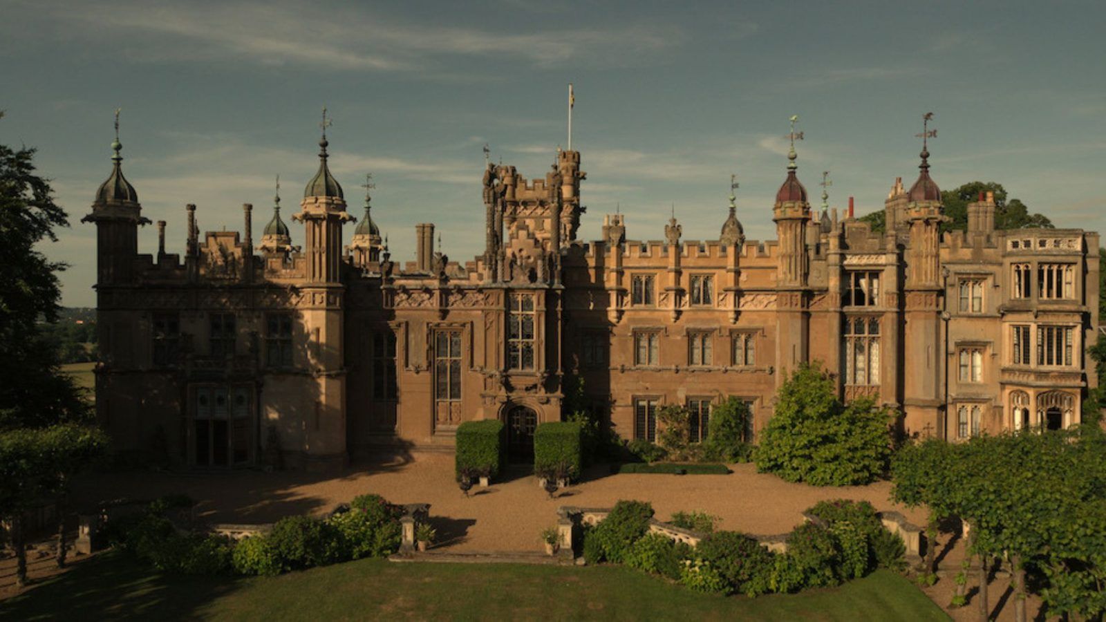 You Season 4: Filming Locations To Visit When You Are In London