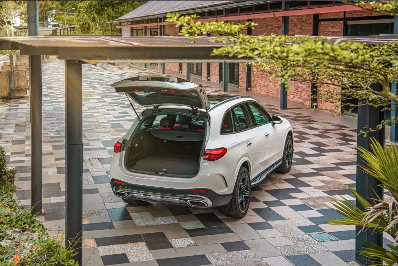 The New Mercedes Benz GLC 300 4MATIC Is A Sight To Behold
