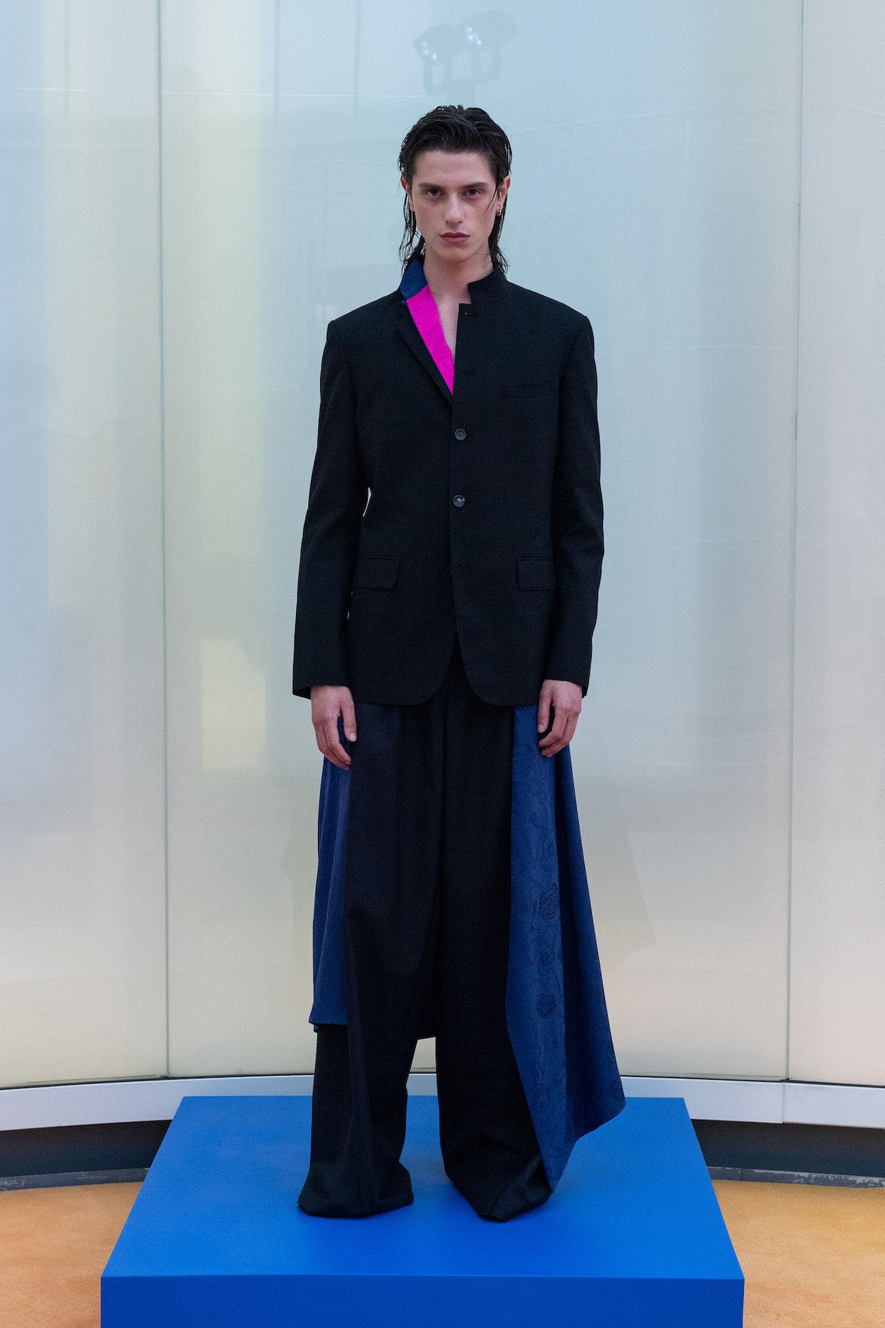 Shanghai Tang SS24 Menswear Modernised the Tang Jacket with History