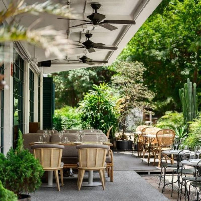 13 Best Food Spots To Visit In Siglap For The Most Delicious Grub