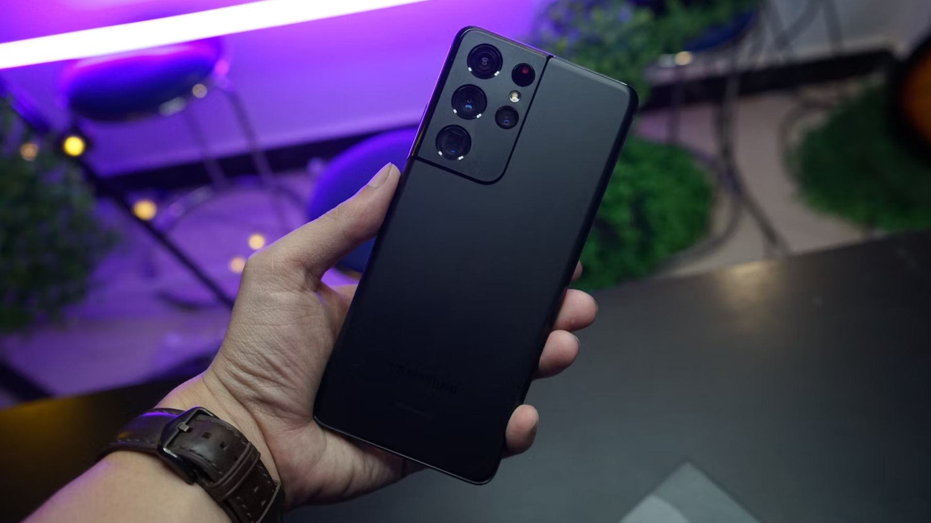 Samsung Unveils Gen AI Gauss To Take On ChatGPT And Google Bard