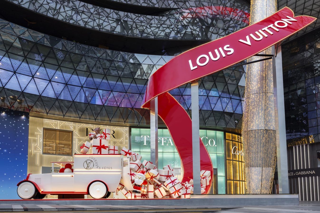 Louis Vuitton ushers in Christmas with 21 metre Tall Tree at ION Orchard