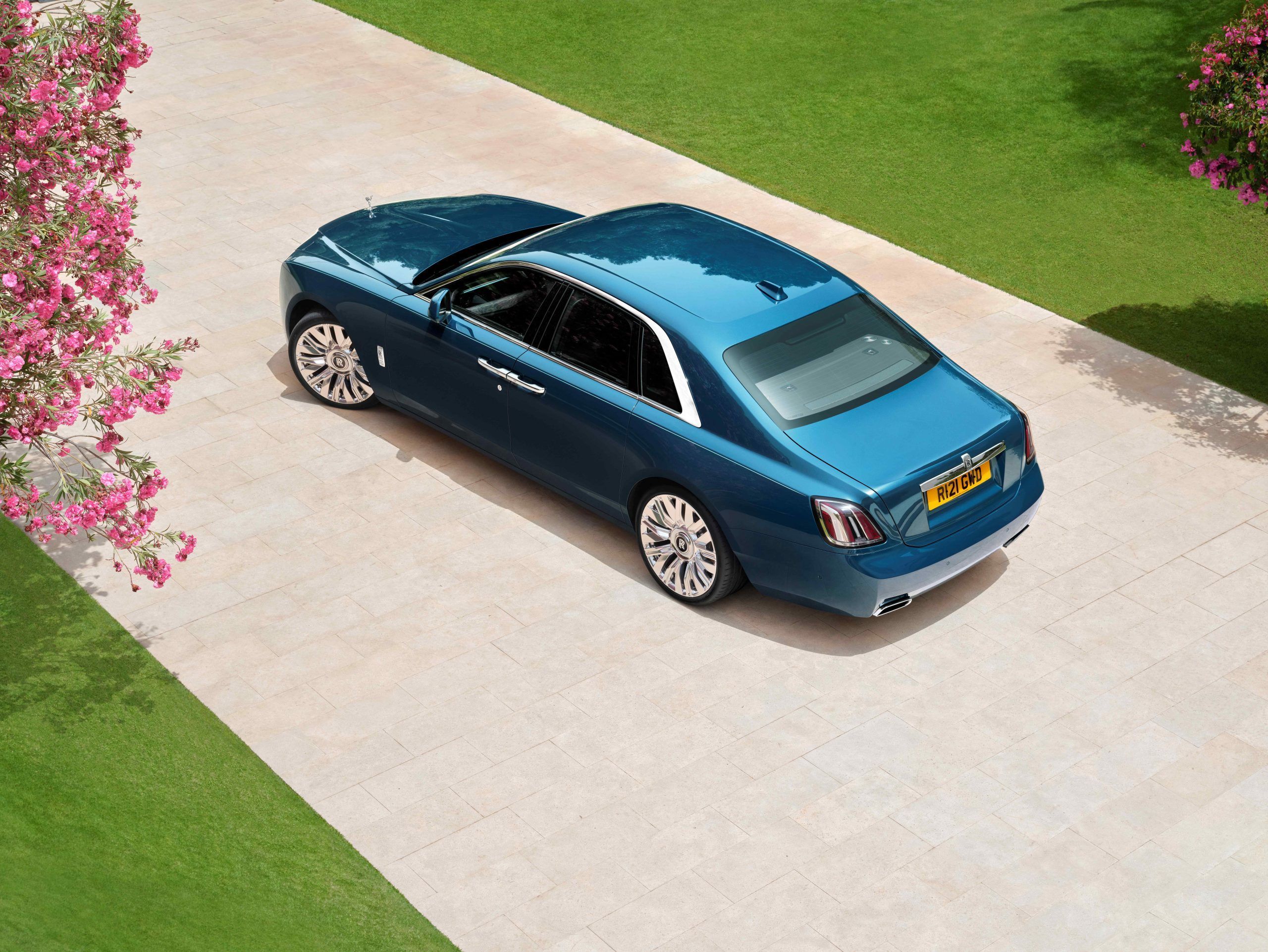 All About The New Rolls-Royce Ghost Series II - Augustman Singapore