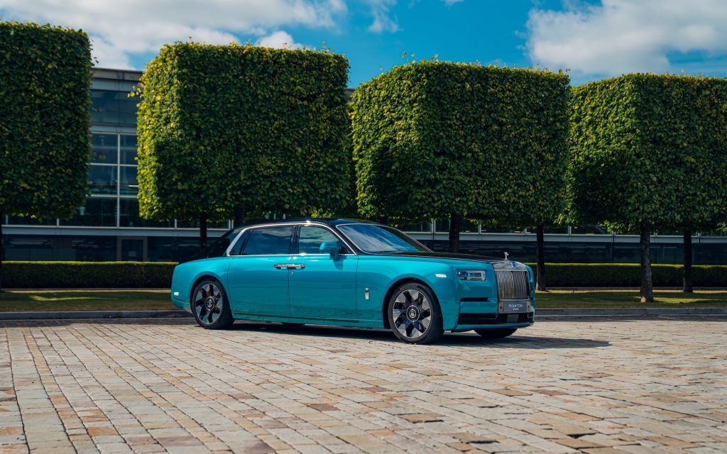 Rolls-Royce Presents Bespoke Cullinan Series II And Spectre