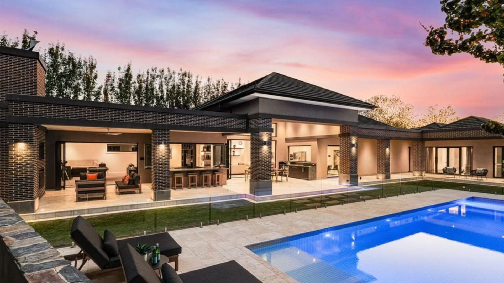 Decoding F1 driver Oscar Piastri's net worth | Augustman SG