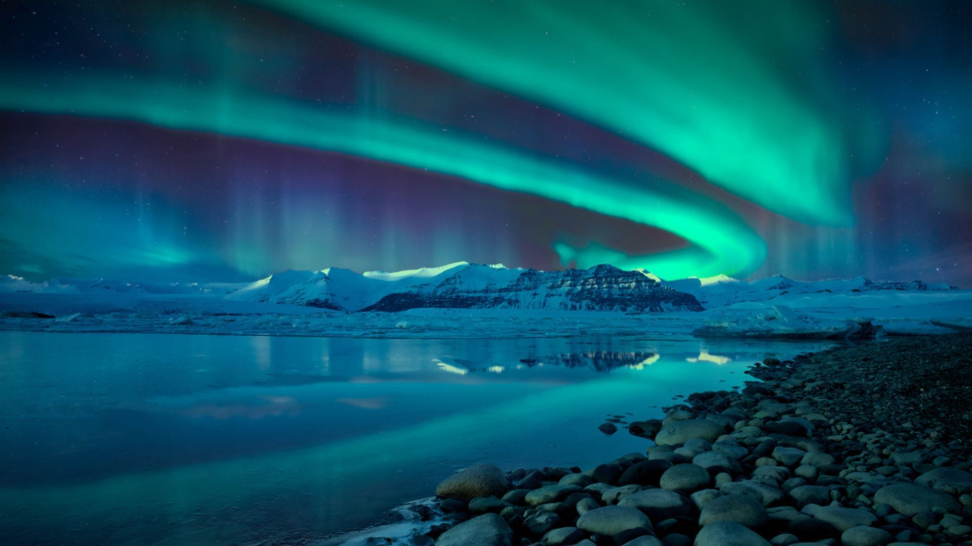 Explore The Most Beautiful Places In Iceland | Augustman SG