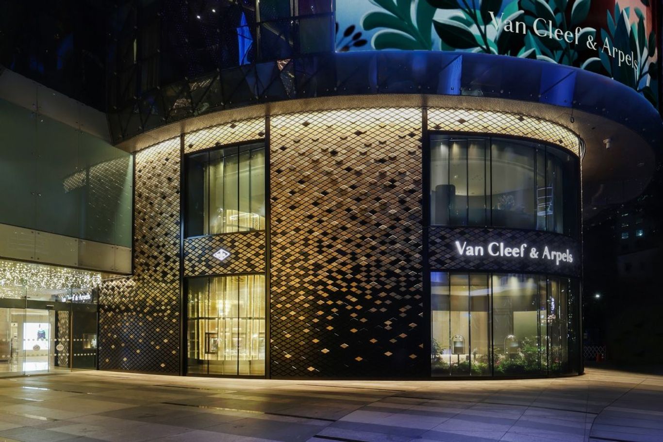 Van Cleef & Arpels Singapore: Southeast Asia's First Duplex Store