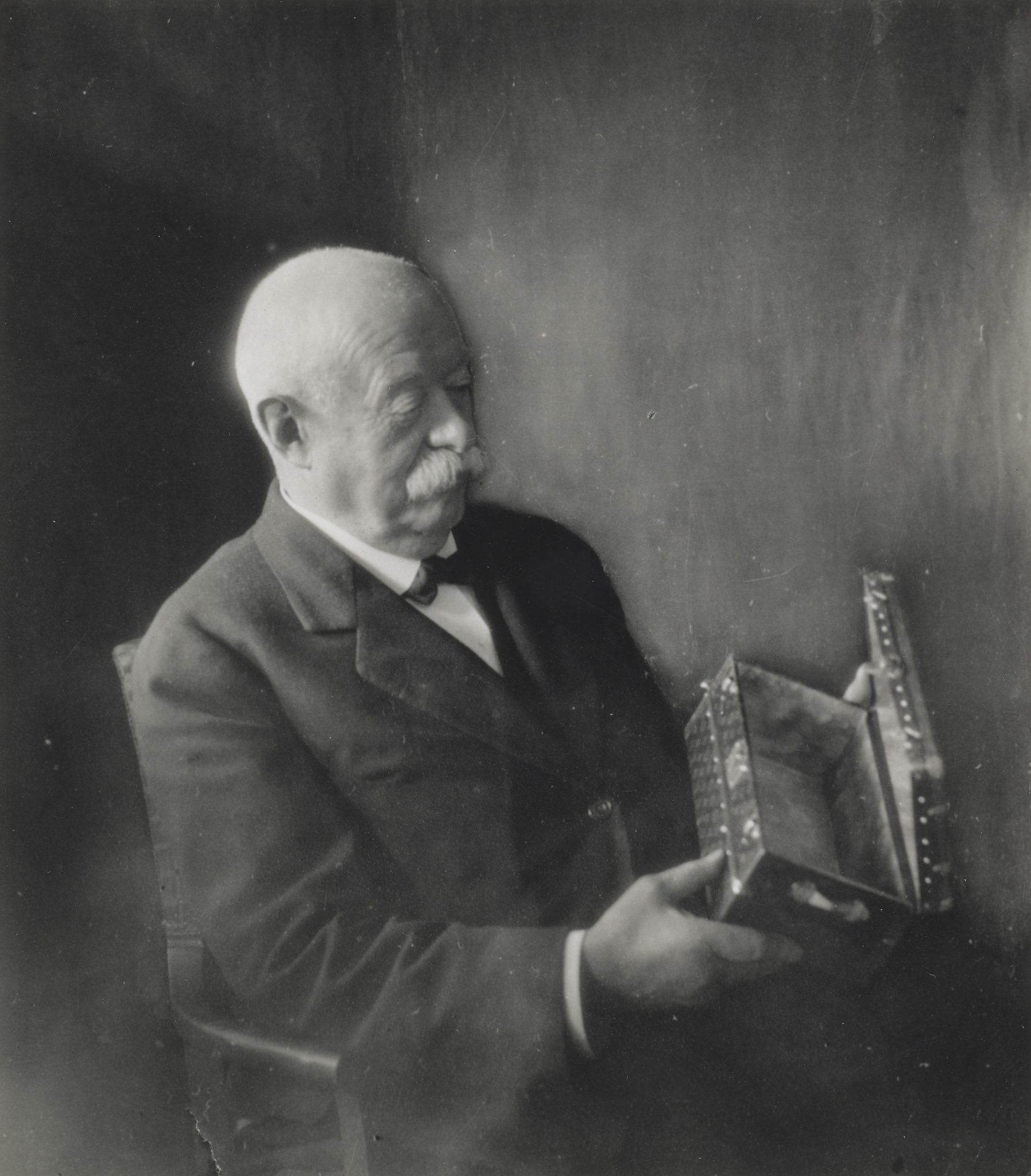 Louis Vuitton Has a Speedy History | AugustMan Singapore