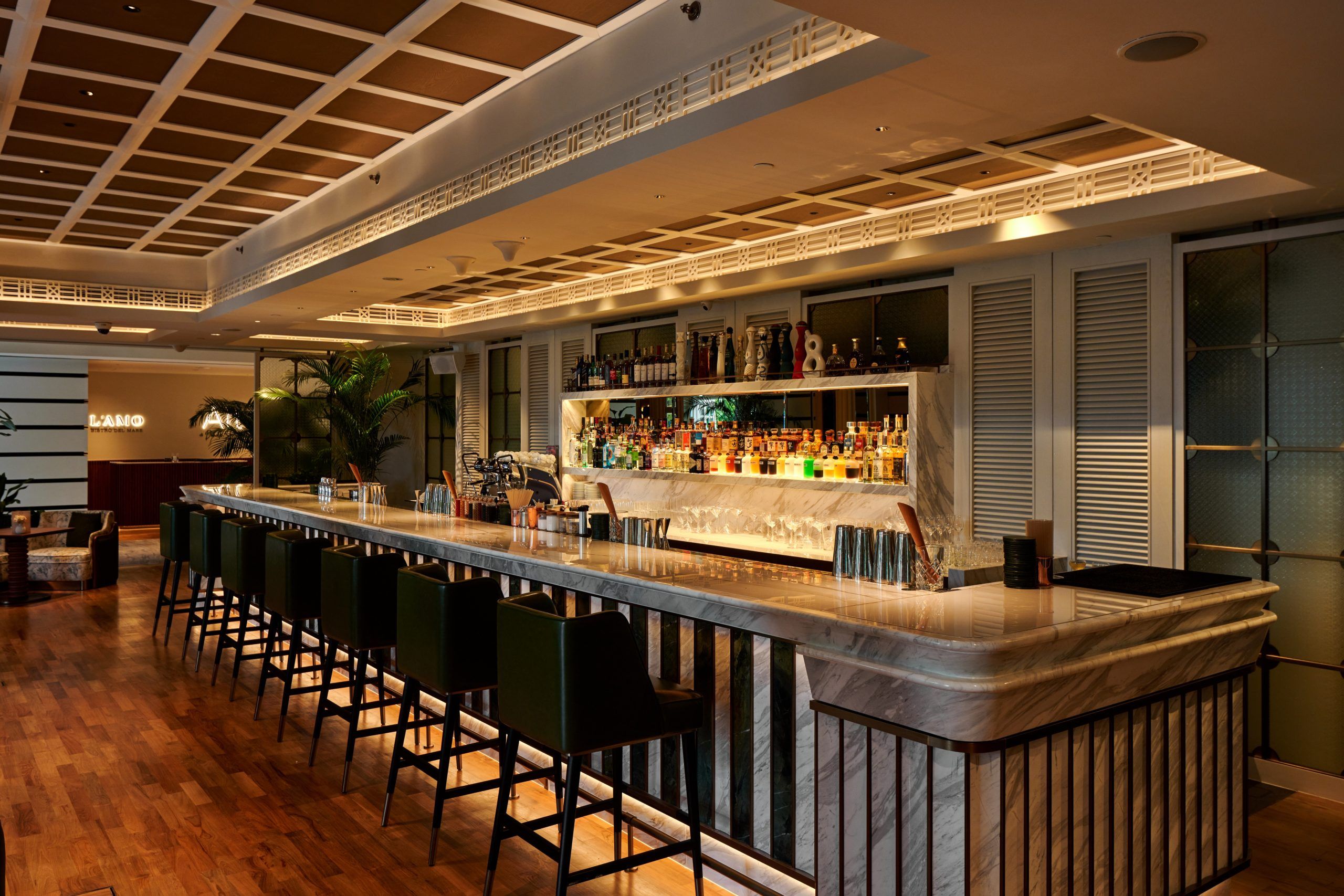 METT Singapore’s Canning Bar and Lounge Beams Craft and Composure on ...