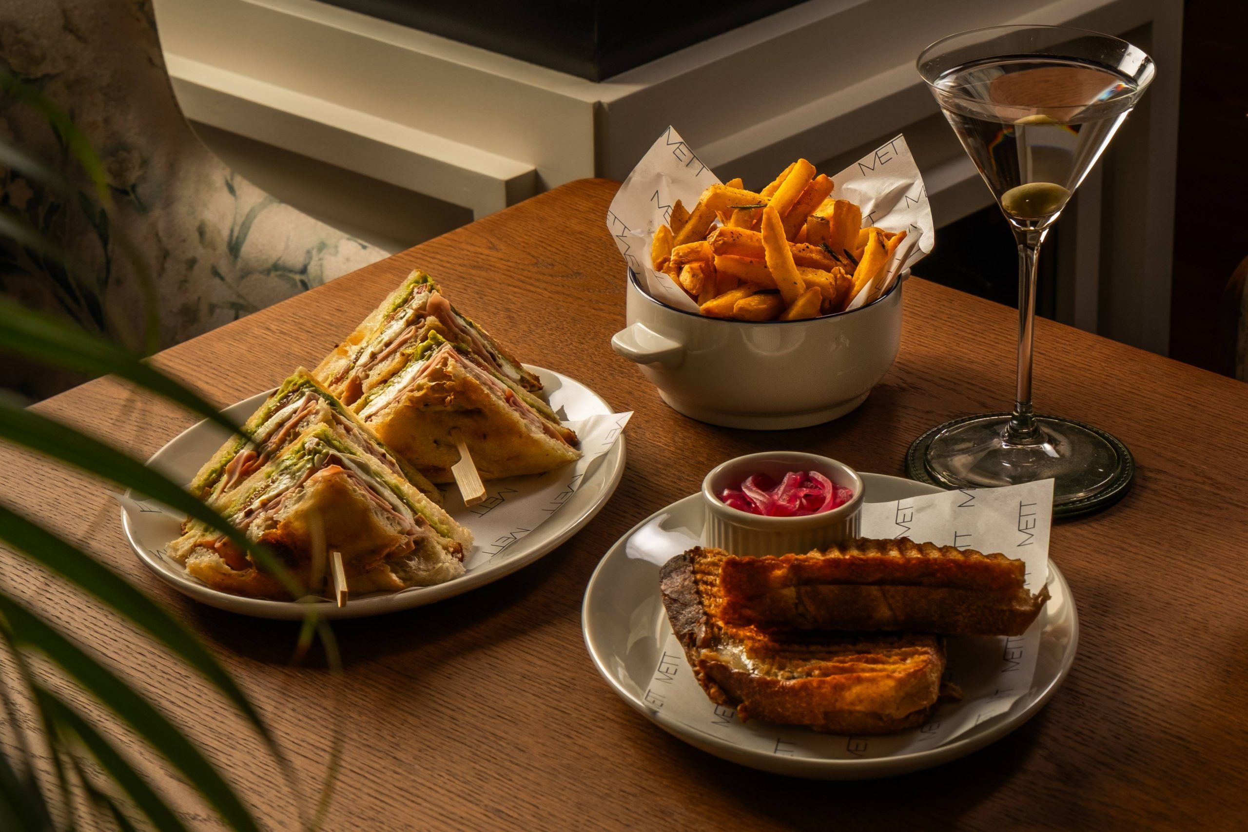METT Singapore’s Canning Bar and Lounge Beams Craft and Composure on ...