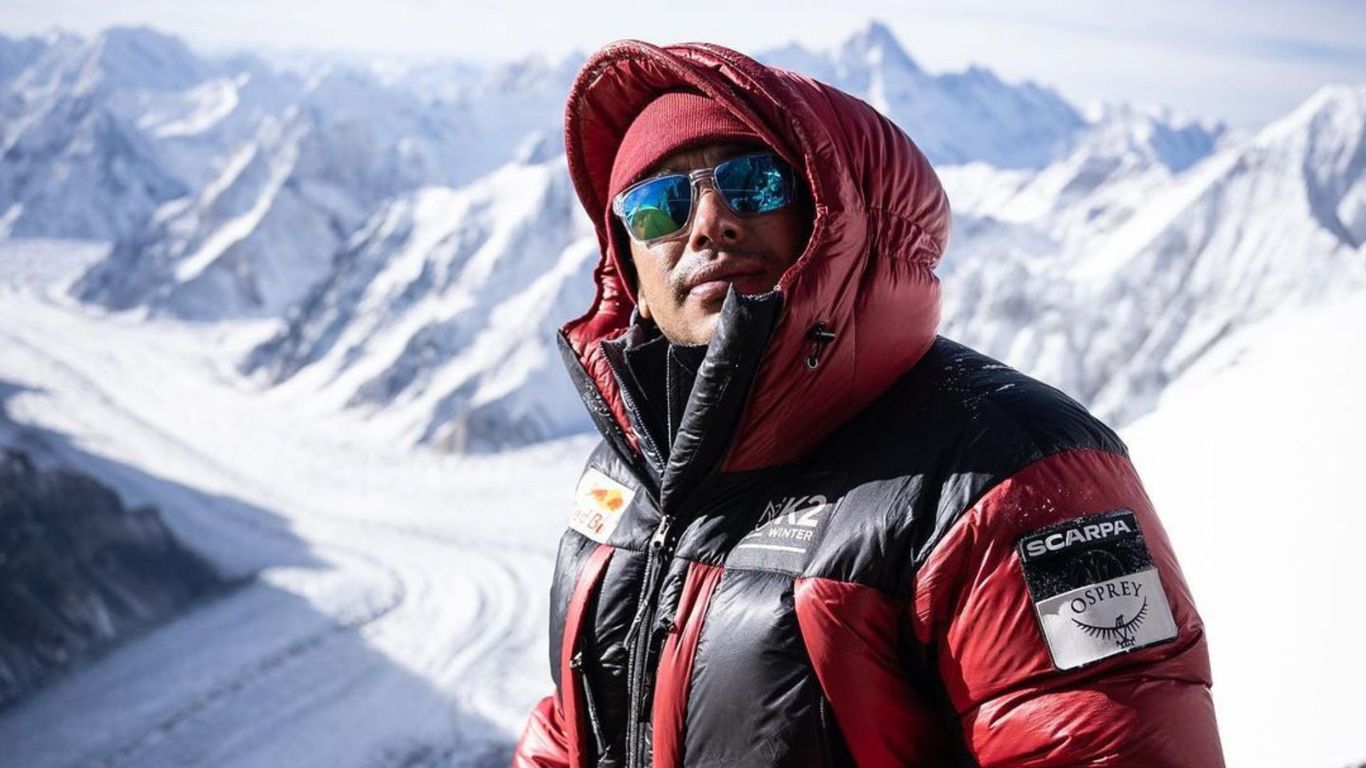 12 Travel Shows On Netflix That Take You Around The World