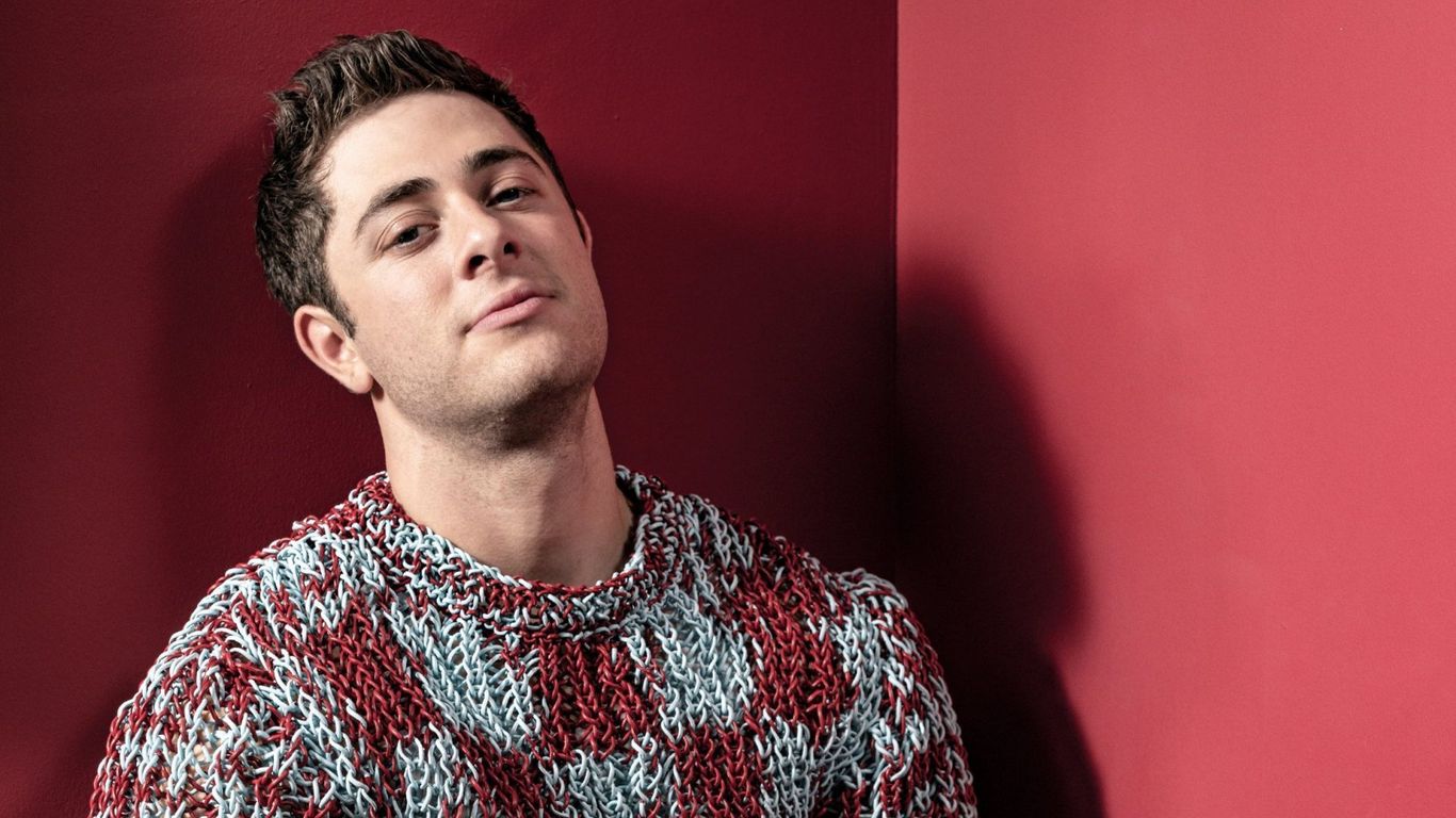 Jaren Lewison Talks Acting And Playing Ben Gross In 'Never Have I Ever'