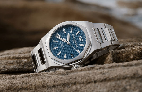 The Timelessness Of The Iconic Girard-Perregaux Laureato | AugustMan ...