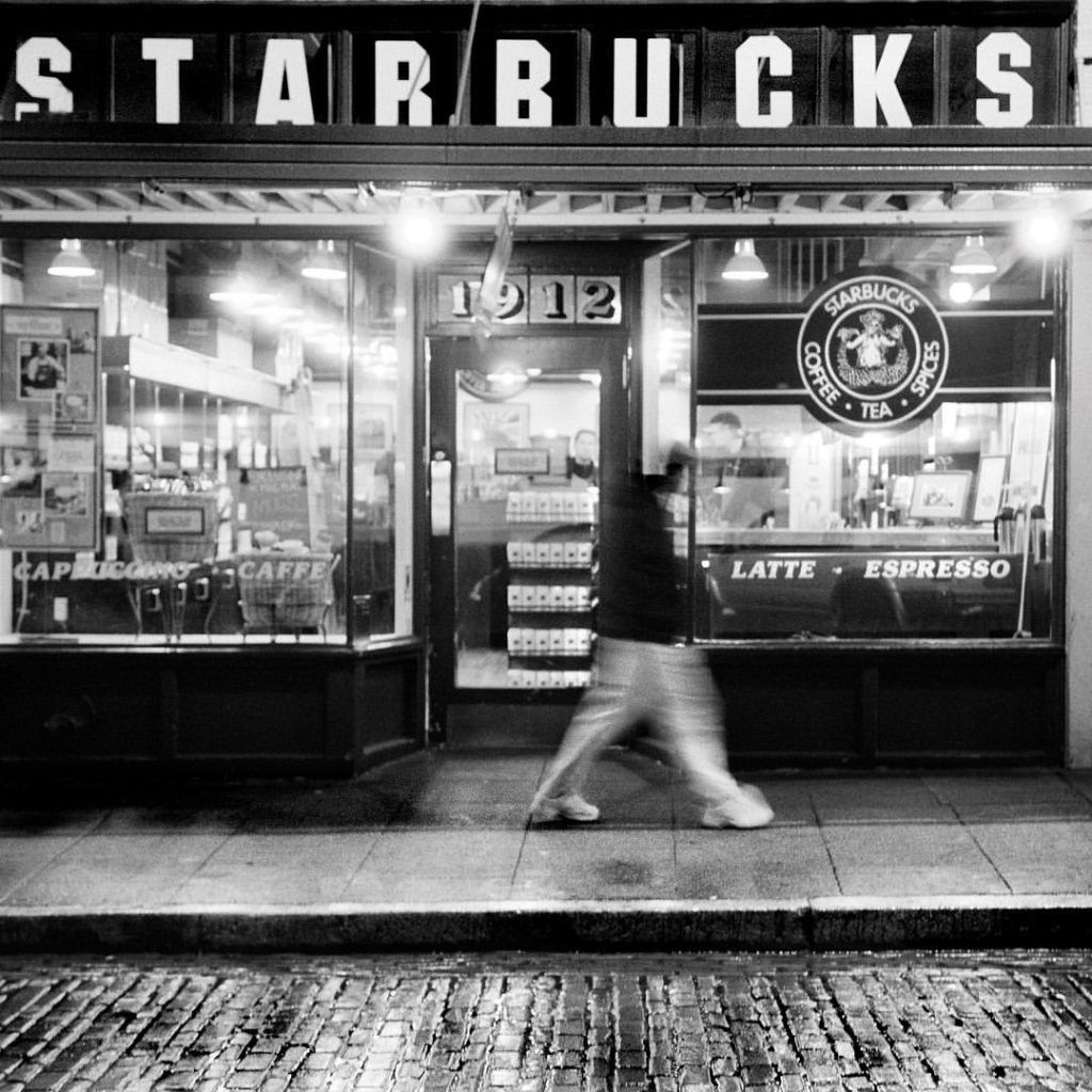 Looking At Howard Schultz's Impressive Net Worth And Lifestyle