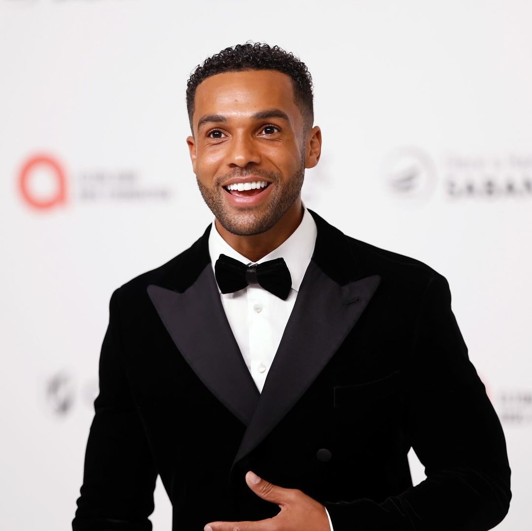 Best hairstyles for men with curly hair - Augustman Malaysia