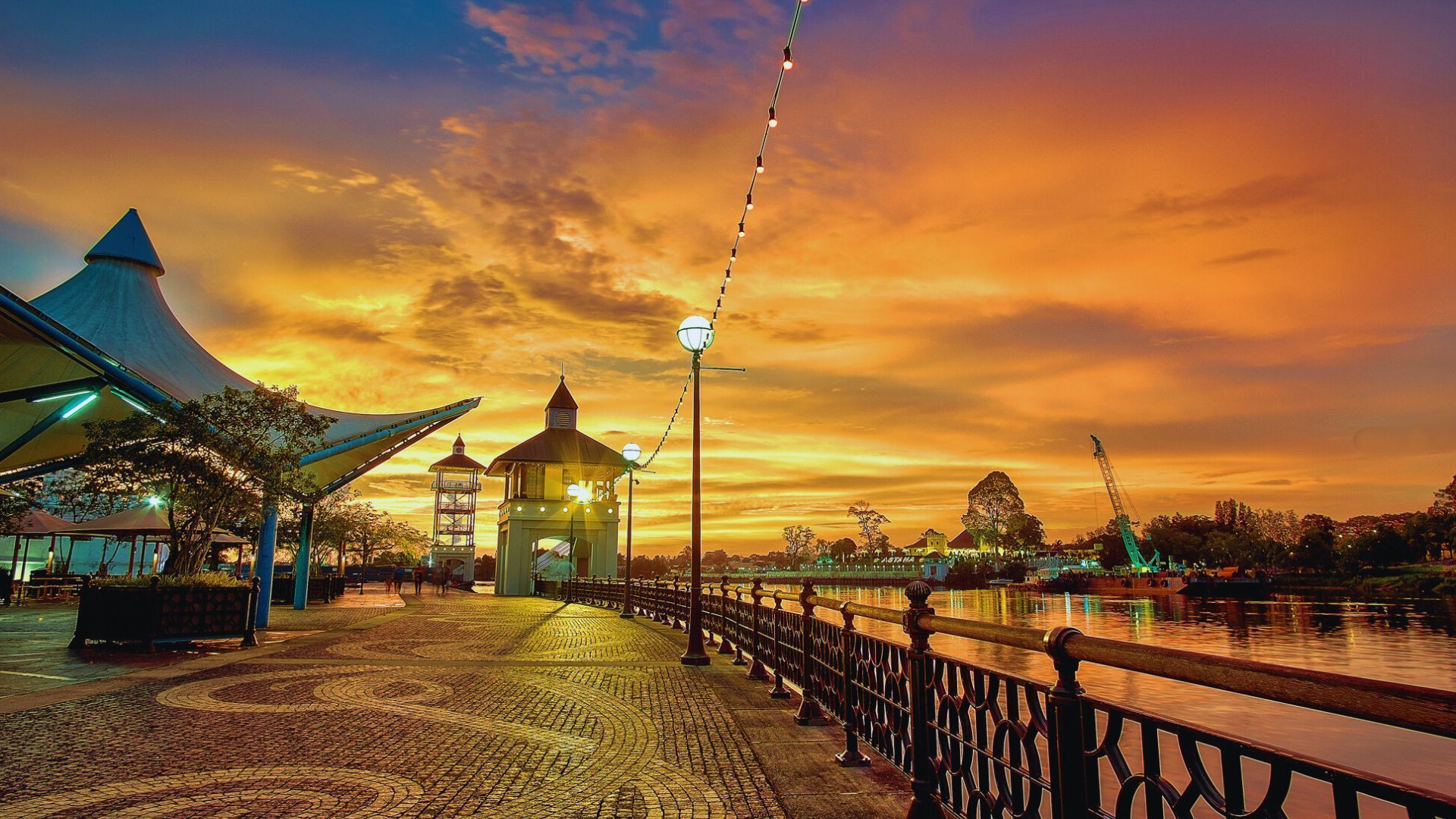 Must-Visit Places In Kuching, Sarawak: Shops, Eateries And More