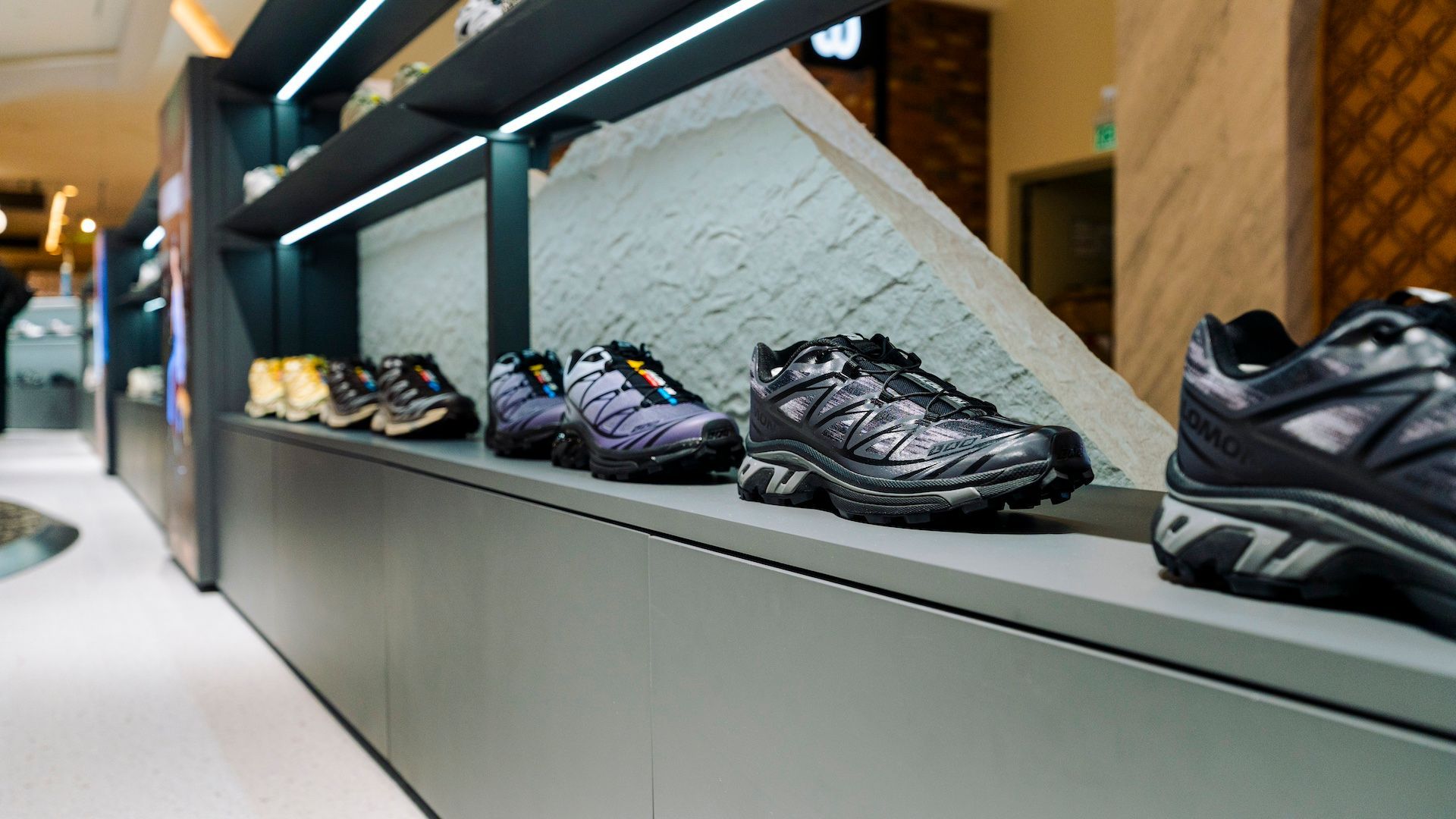 New Salomon Outlet: Malaysia's First Open Concept Store