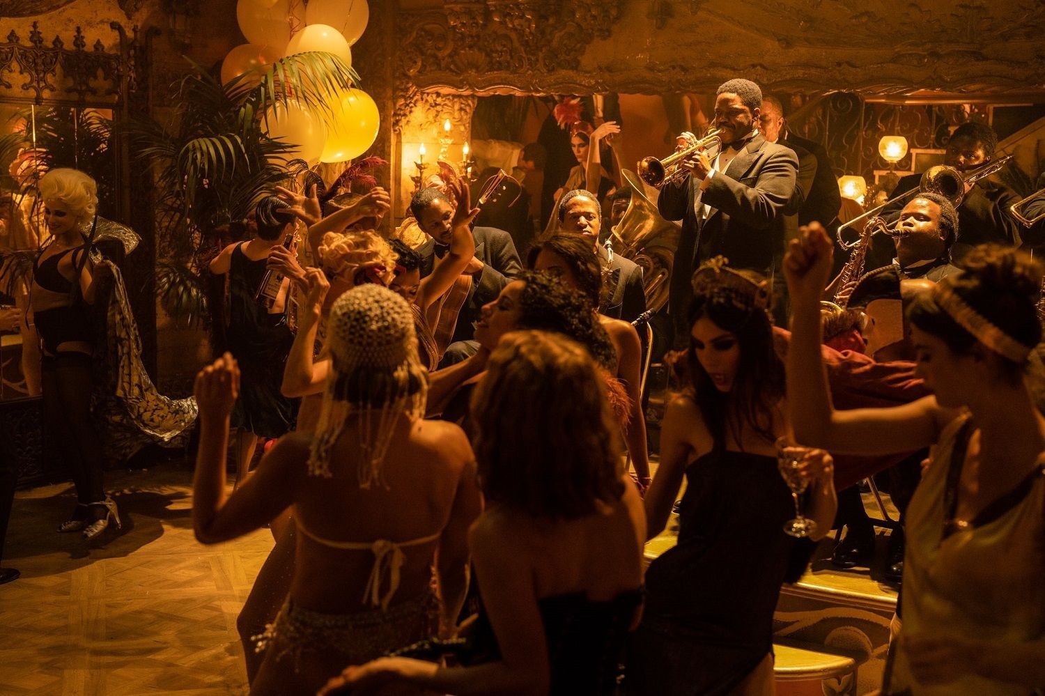 Babylon Review Margot Robbie Shines In A Mediocre Film Babylon Review Margot Robbie Shines In A Mediocre Film