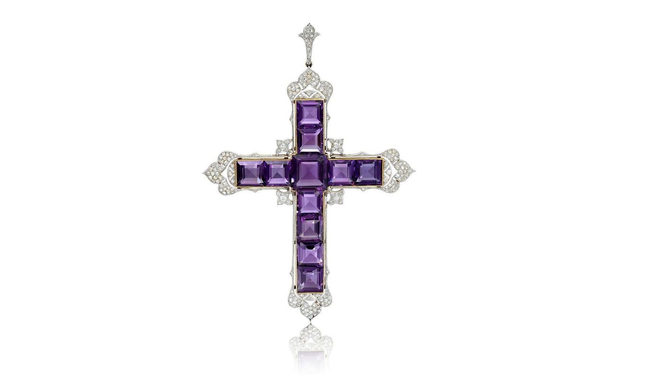Kim Kardashian Now Owns The Attallah Cross Worn By Princess Diana