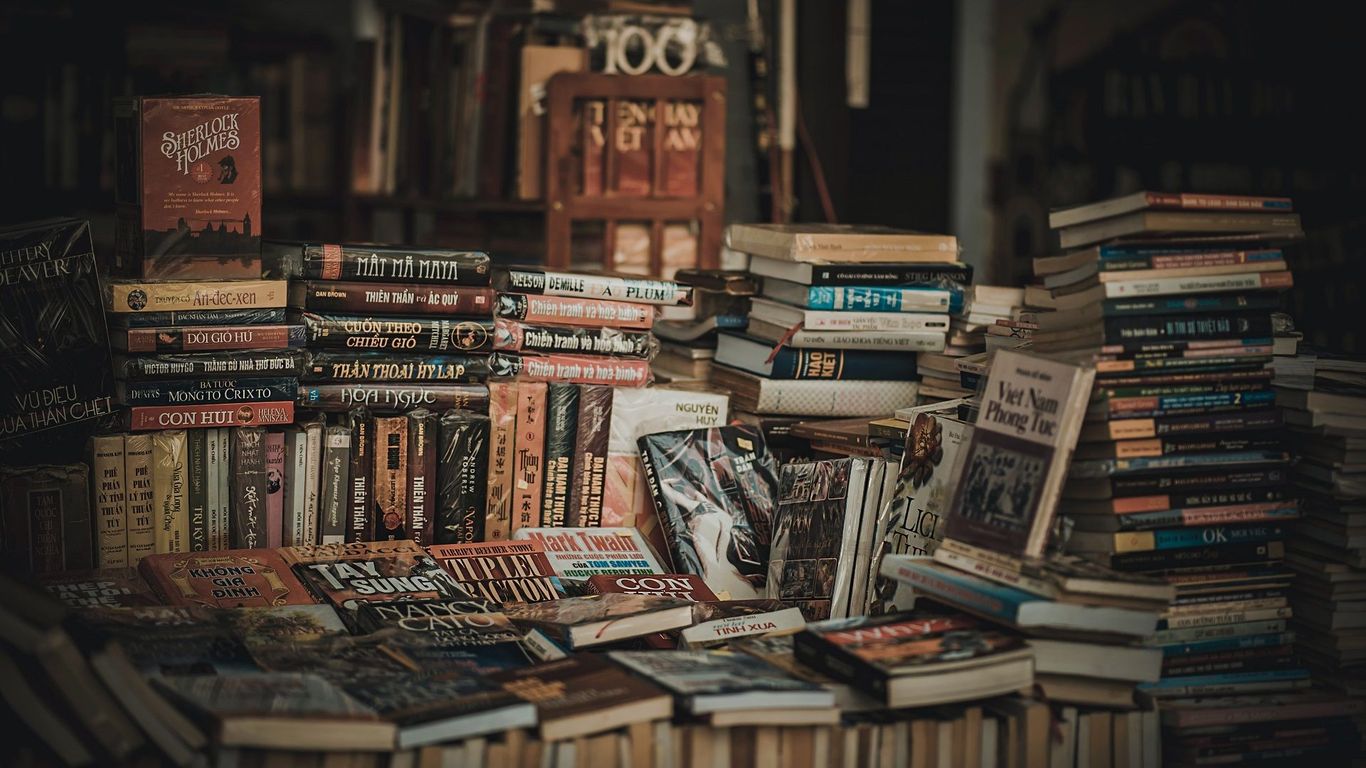 15 Horror Books That Will Send Shivers Down Your Spine