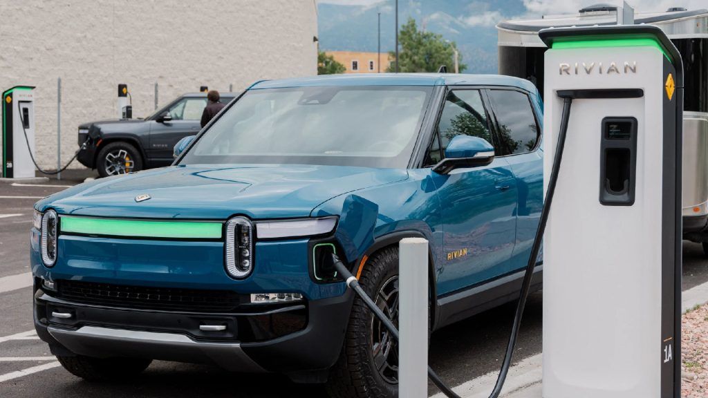 Tesla Cybertruck vs Hummer EV vs Rivian R1T: Battle Of The EV Trucks