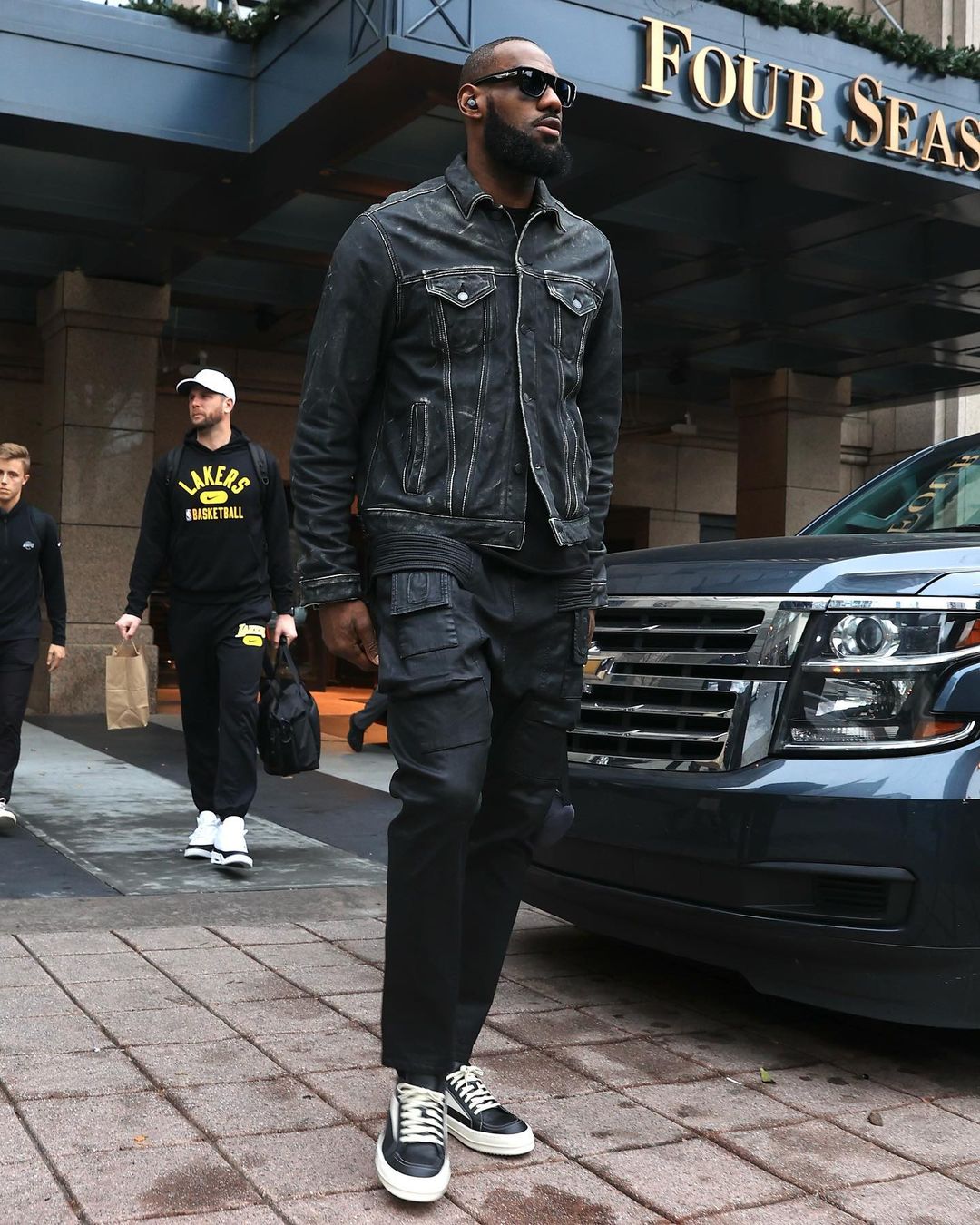 A look at the net worth of LeBron James in 2024 - Augustman Thailand A look at the net worth of LeBron James in 2024 - Augustman Thailand