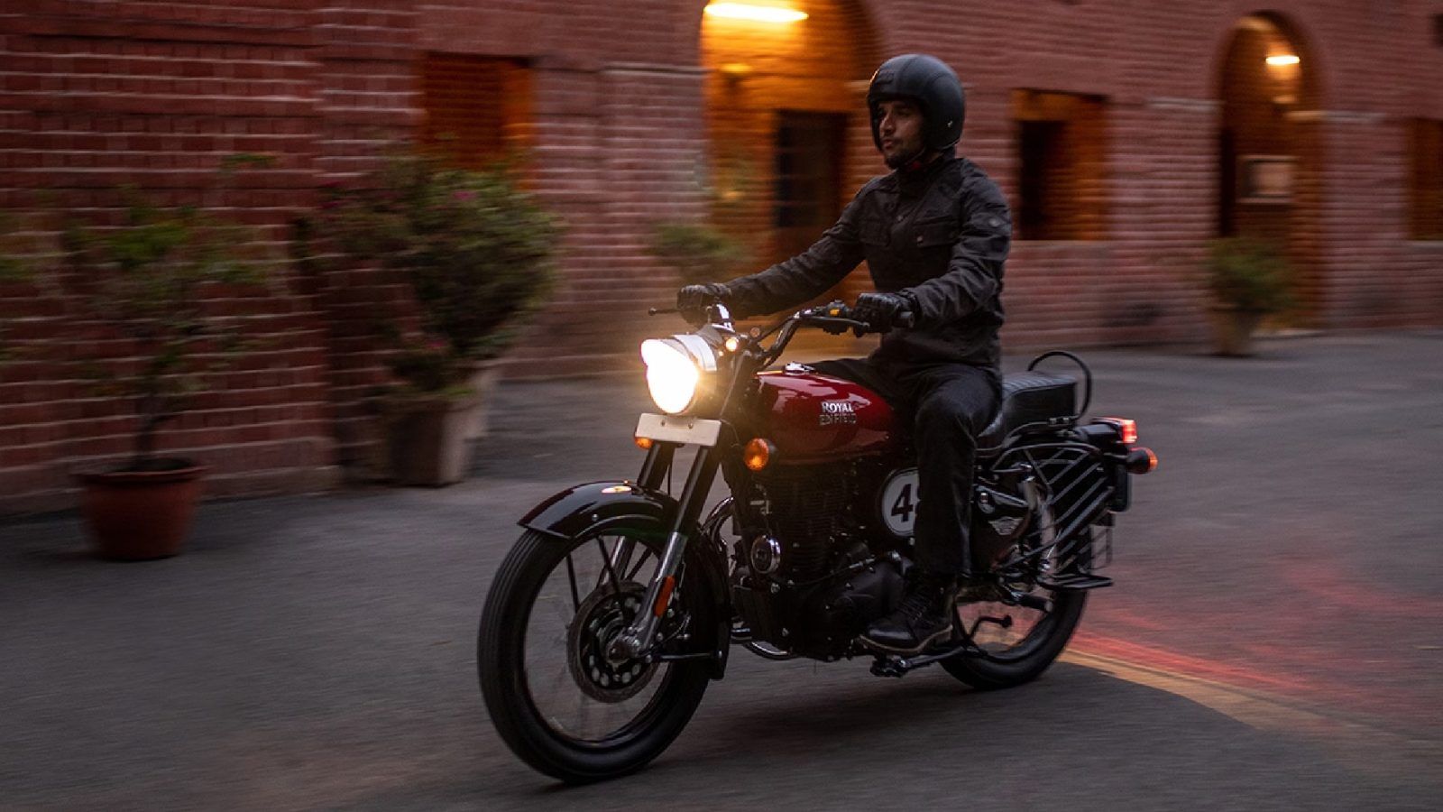 A New Royal Enfield Bullet 350 Is Coming